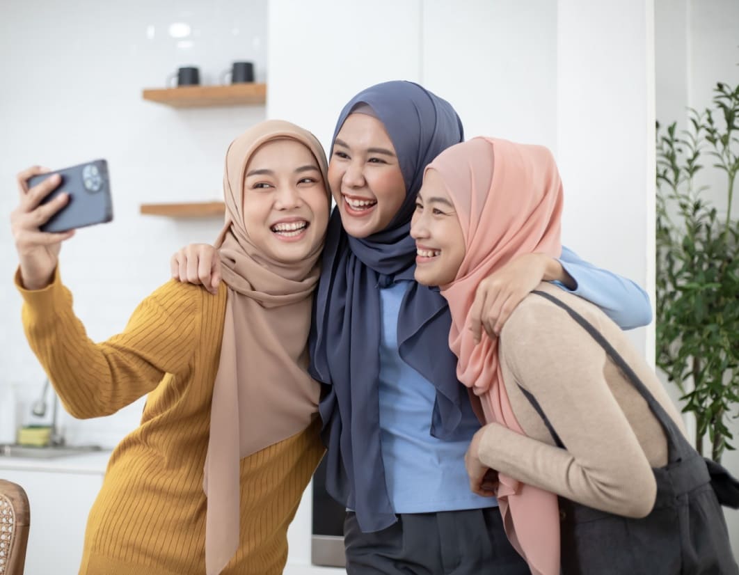 10 Inspirasi OOTD Hijab Casual, Simple, dan Kekinian!